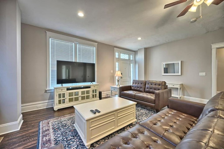 Suites On Seneca - Lovely 2 Bed 1 Bath Apartment - Harrisburg, PA