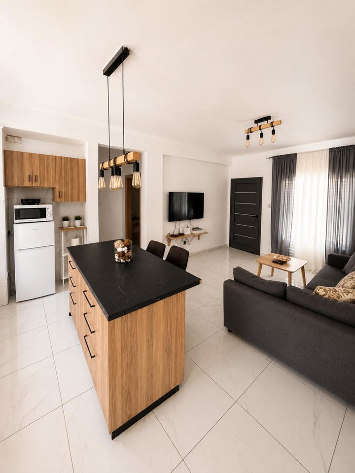 (L.i.h.8) Luxury Industrial House 8 - Paphos