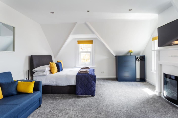 Beach View Luxury Apartment - Lyme Regis