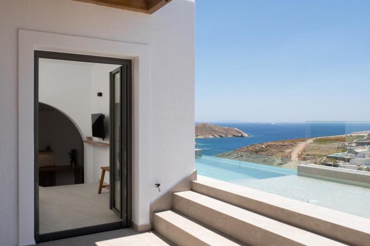 Ios Panoramic Sea View Stylish Suite With Pool - Ios