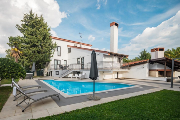 Villa Martimar With Pool And Hot Tub In Istria - Novigrad