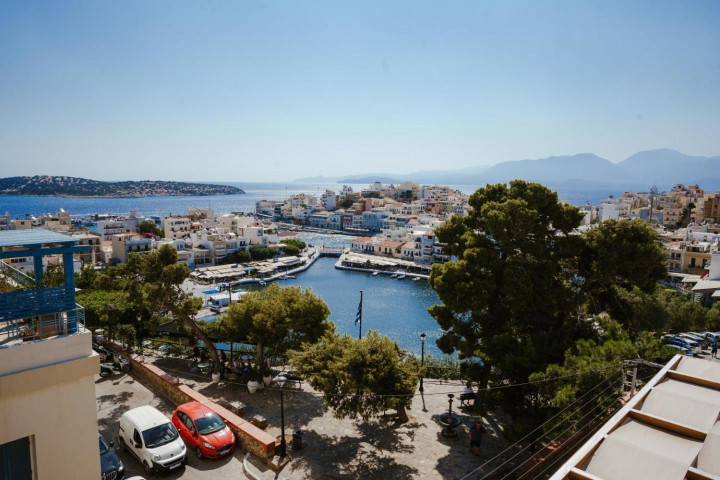 Wake In The Lake Iii - Agios Nikolaos