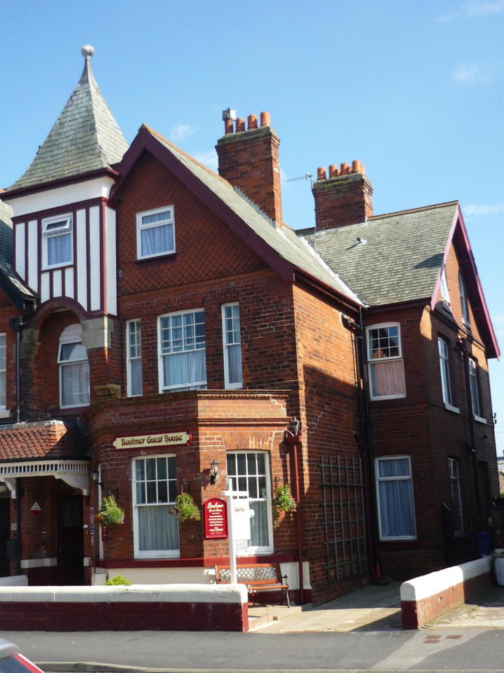 Boulmer Guest House - Robin Hood's Bay