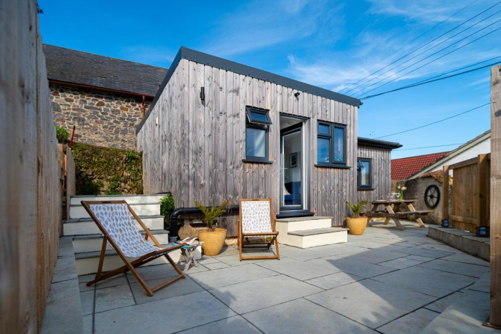 Finest Retreats - Knowle Cabin - Barnstaple
