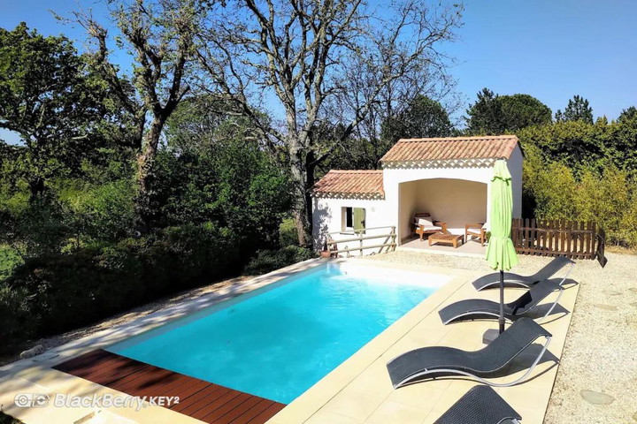 Belle Maison Avec Piscine Et Terrain Entièrement Clôturé - Barjac