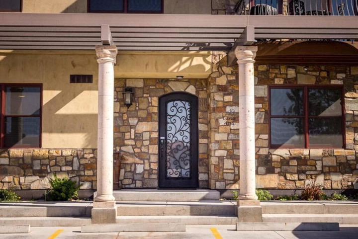 Luxury Downtown Rental (Hot Tub/pet Friendly) - La Dolce Vita Villas #10 - Moab, UT