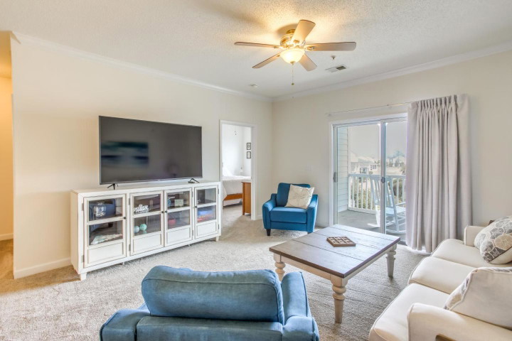 7 Mi To Myrtle Beach Boardwalk: Condo W/ Balcony! - South Carolina