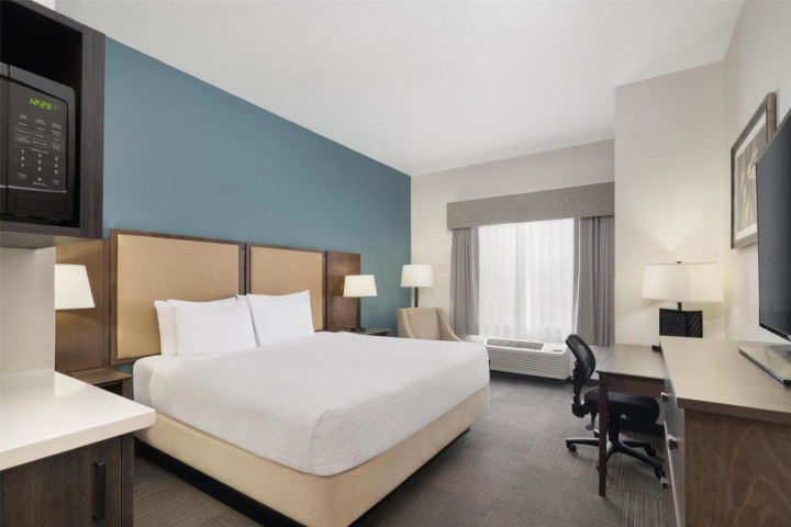 Best Western Plus Frontier Inn - Cheyenne, WY