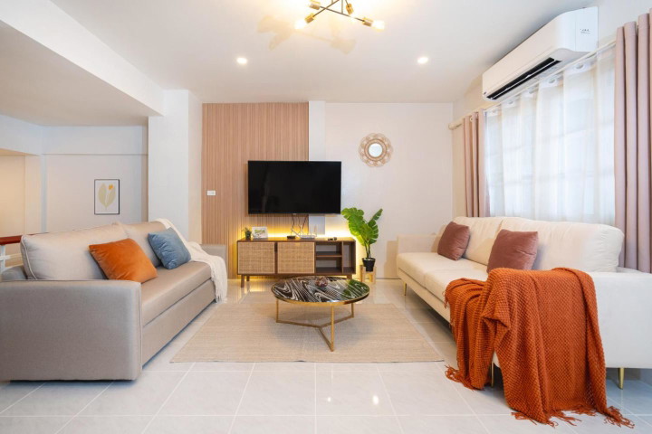 At Bangla 5 Houses Styles Select House Photo Before Book - Karon Beach