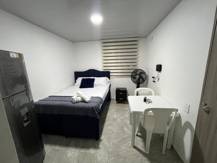 Apartaestudio Vacacional En Girardot, Piscinas, Jacuzis, Parqueadero Para Moto - Girardot