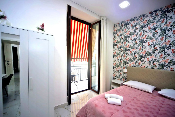 Raffy E Virgy Guesthouse - 10min From Central Station And The Center - Casoria