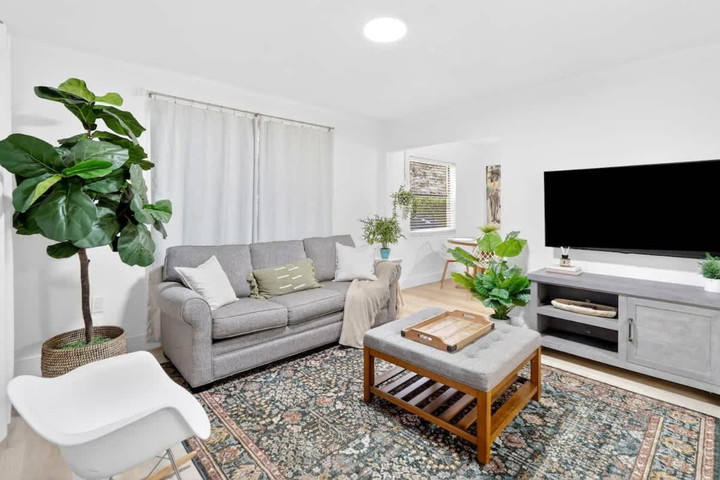 1br Sunny Isles Getaway With Parking - Miramar, FL