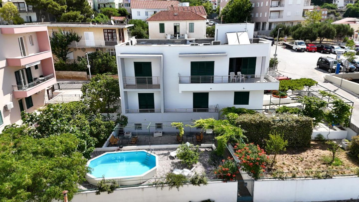 Apartments Turtle Gardens - Makarska