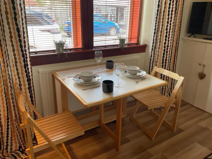Hillview, Ground Floor Apartment, Largs - Largs