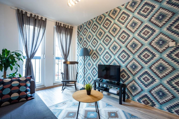 Modern Naive Downtown With Free Private Garage-fast Wi-fi - Novi Sad