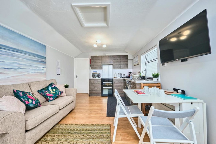 Central Portrush Apt By The Beach -Golf Terrace 4 - Coleraine