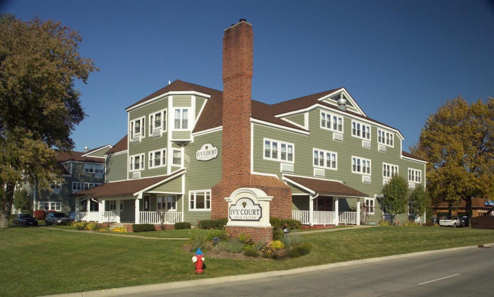 Ivy Court Inn And Suites - South Bend, IN