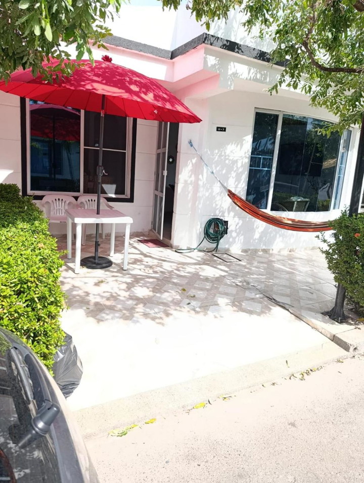 Hermosa Casa De Descanso - Flandes