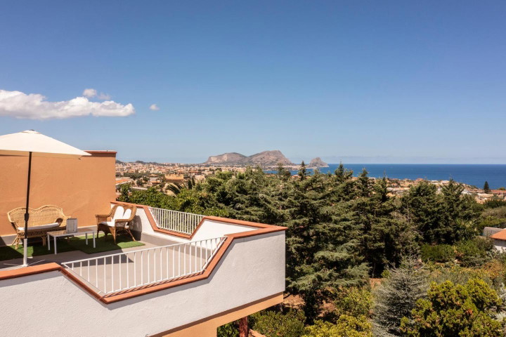 Siculi Hortis Sea Home - Villa - Jacuzzi - Air Conditioning - Free Parking - Video Surveillance & Alarm System - Altavilla Milicia