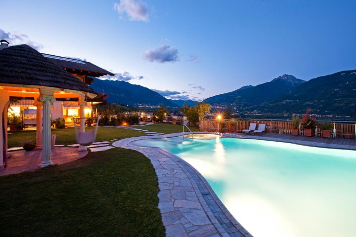 Hotel & Appartement Valtnaungut - Partschins