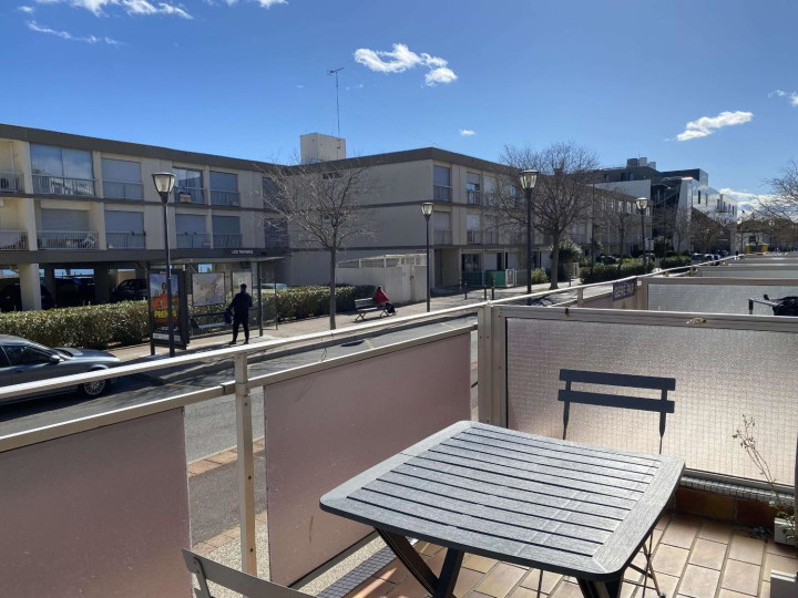 Charmant T1 Avec Terrasse, Véranda Et Climatisation à Balaruc-les-bains, Exposé Sud, 2 ÉToiles - Balaruc-les-Bains