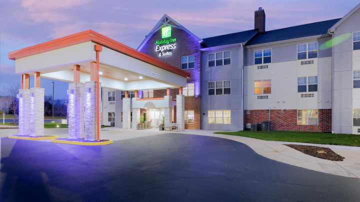 Holiday Inn Express & Suites Zion By Ihg - Great Lakes-free Breakfast And Naval Base Shuttle - Waukegan, IL