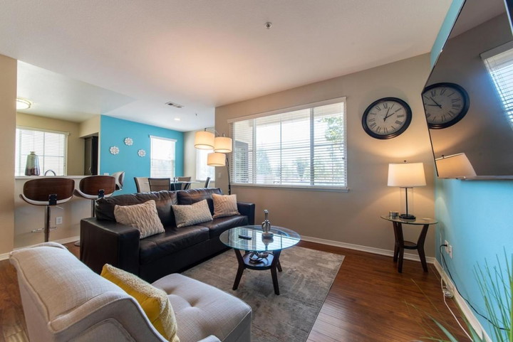 Sky Luxury 2bdrm Suite Deluxe Living Cali - Santa Clarita, CA