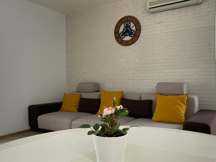 Sunny Deluxe Apartment Cosmopolis - Otopeni