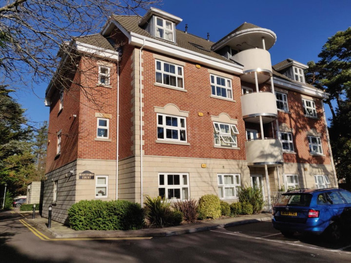 Hartford Court, East Cliff, Bournemouth. Walk To Beach And Town - Bournemouth