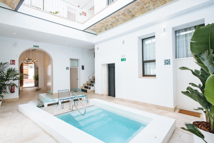 Lola De Triana Apartments - Seville