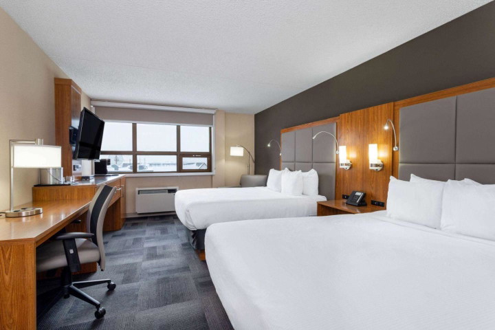 Ramada By Wyndham Northern Grand Hotel & Conference Centre - Fort St. John