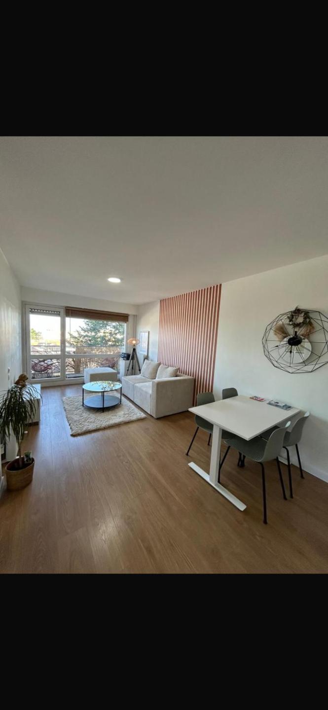 Appartement Moderne Avec Parking Privé Lit Connecté Led & Rétroprojecteur 5 Min Zénith - Sautron