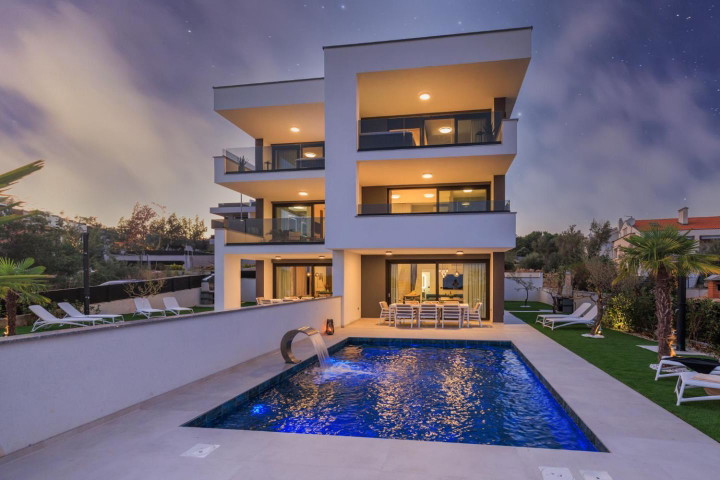 Deluxe Villa With Heated Pool, Whirpool, Sea View, Beautiful Beach Iv - By Traveler Tourist Agency Krk Id 2403 - Krk