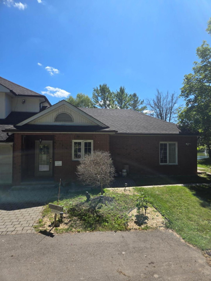Lakeview Private Suite With Kitchen-twin Or King - Ontario