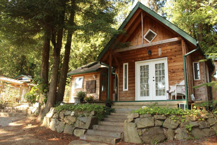 Thistle Dew Cottage - Salt Spring Island