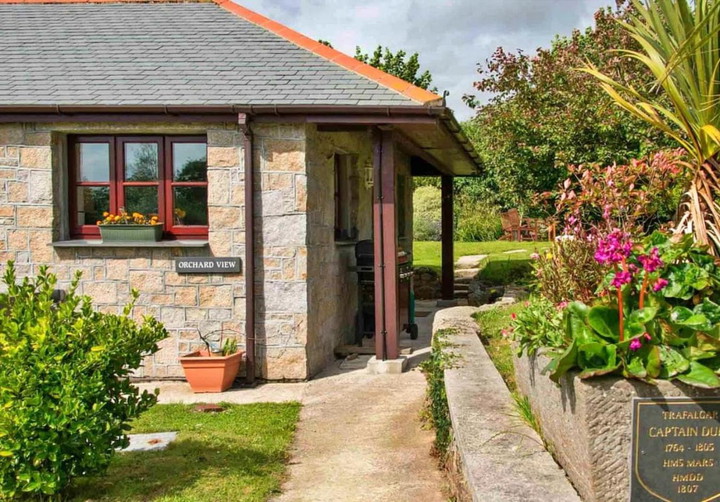 Finest Retreats - Orchard View - Porthleven
