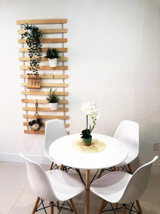 Modern And Eclectic Aparment A Steps The Beach - South Beach, FL