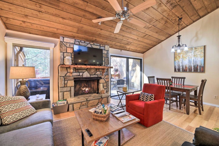 Sunny Sapphire Townhome W/ Resort Amenities! - North Carolina