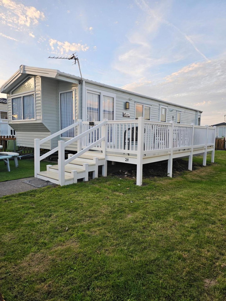95 Holiday Resort Unity 6 Berth - Burnham-on-Sea
