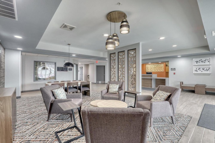 Candlewood Suites Milwaukee Airport - Oak Creek By Ihg - Oak Creek, WI