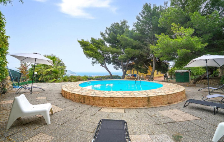 Nice Apartment In Imperia With Swimming Pool - Imperia