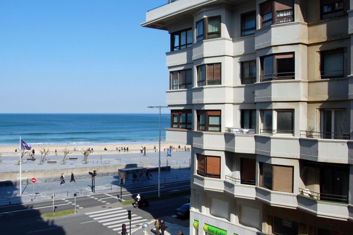 Playa Gros - Ib. Apartments - San Sebastián