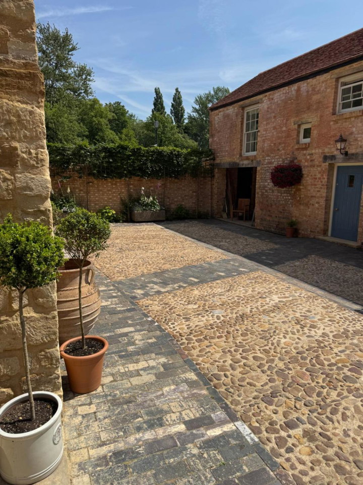 The Menagerie - Oxfordshire