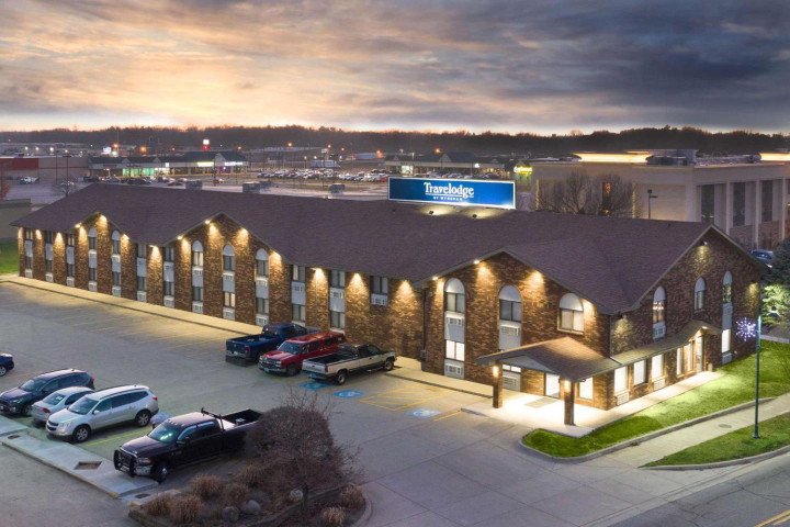 Travelodge By Wyndham Elkhart - Elkhart, IN