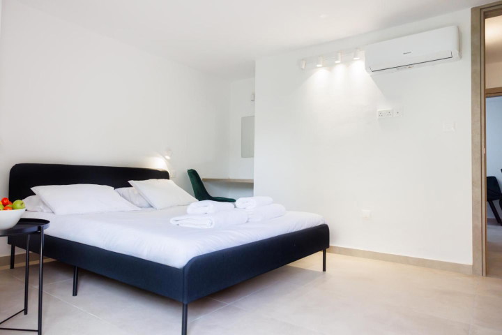 Bee & Be One Bedroom Apartments - Kato Paphos