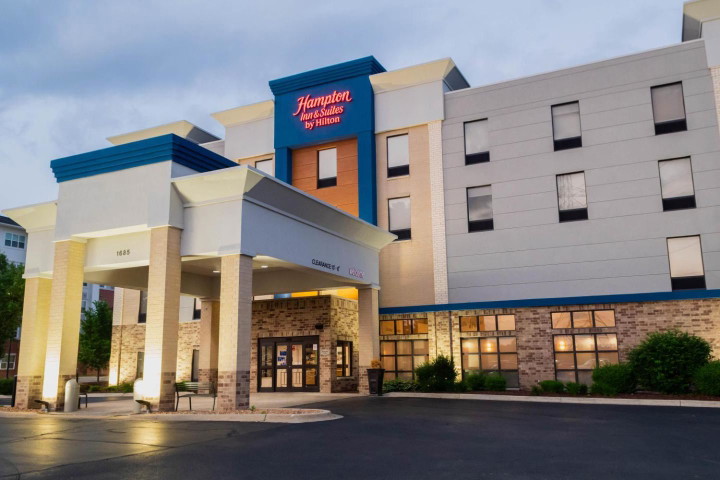 Hampton Inn & Suites Addison - Elmhurst, IL
