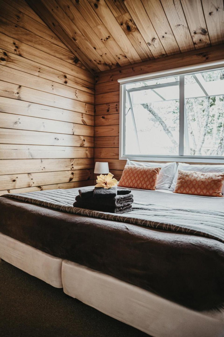 Tatahi Cove Back Packer - Hahei