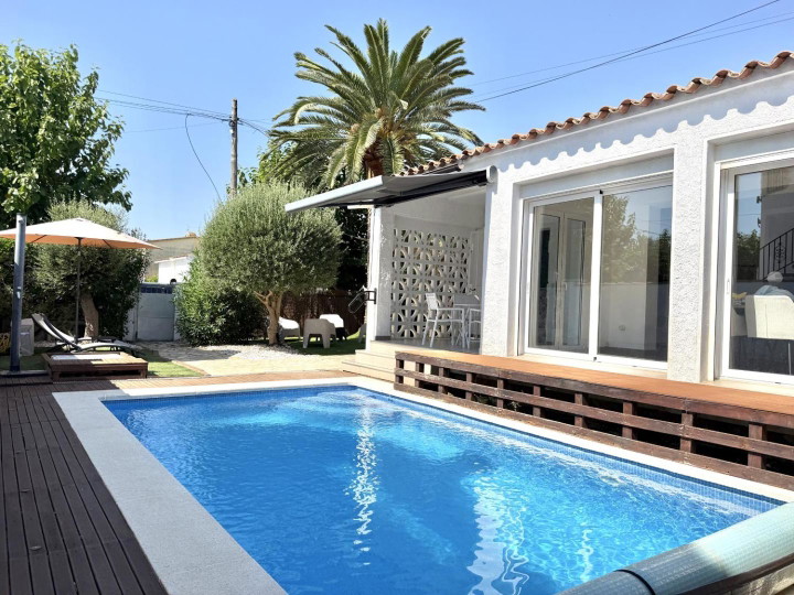 Welcs Casa 438 Emp Con Piscina Y Jardin - Palau-saverdera