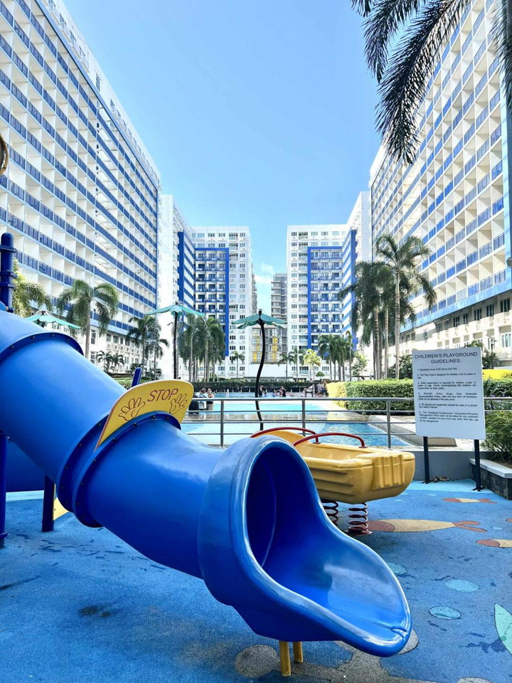 Dvine Era Staycation - Pasay