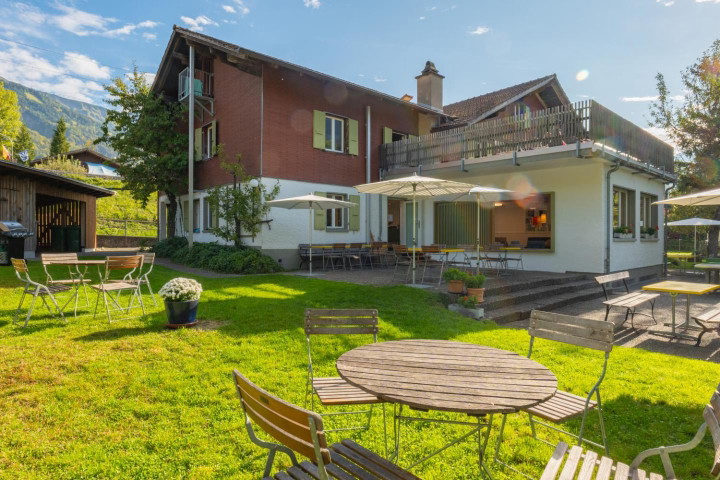 Brienz Youth Hostel - Switzerland